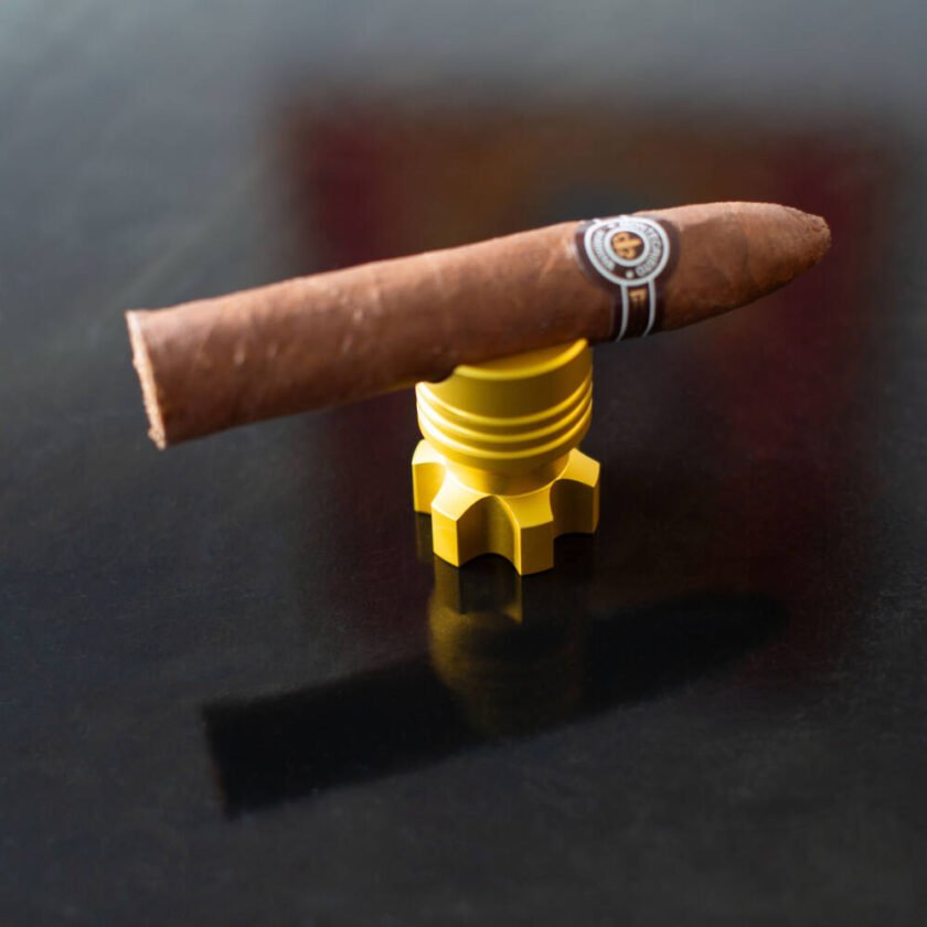 Cigar Rest Golf Design | Premium Metal Holder