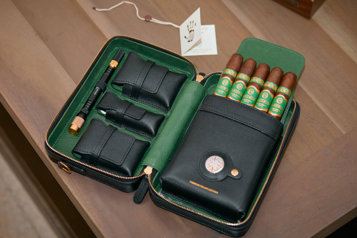 Knightsbridge Edition Crossbody Cigar Case | The Cigar Holder